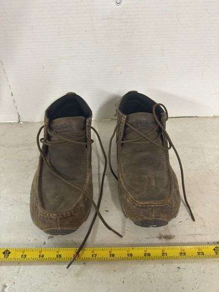 JUSTIN CHUKKA BOOTS SIZE 9 1/2 - Isabell Auction