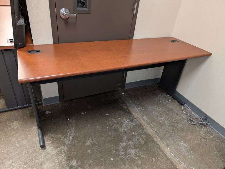 (702) 24” X 72” 29.5”T COMM. TABLE - Isabell Auction