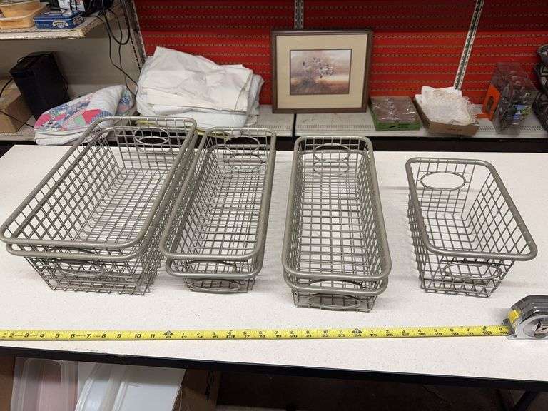 (7) ASSORTED WIRE BASKETS - Isabell Auction