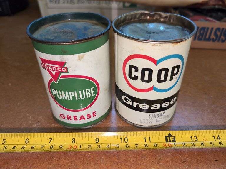 (S2) (2) VINTAGE GREASE CANS - Isabell Auction