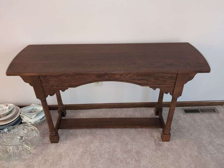 (LR) BROYHILL OAK SOFA/HALL TABLE (16" X 50" X 28" TALL) - Isabell Auction