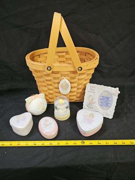 PRECIOUS MOMENTS BASKET, TINS, AND ASSORTED DECOR - Isabell Auction