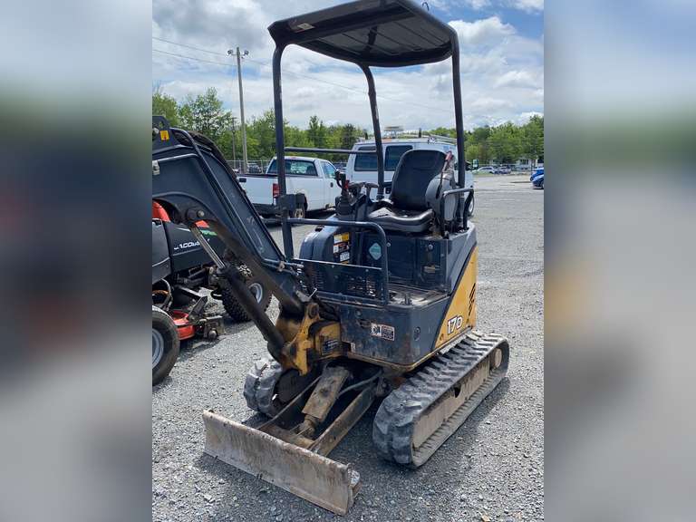 John Deere 17D Mini Excavator - Jardine Auctioneers