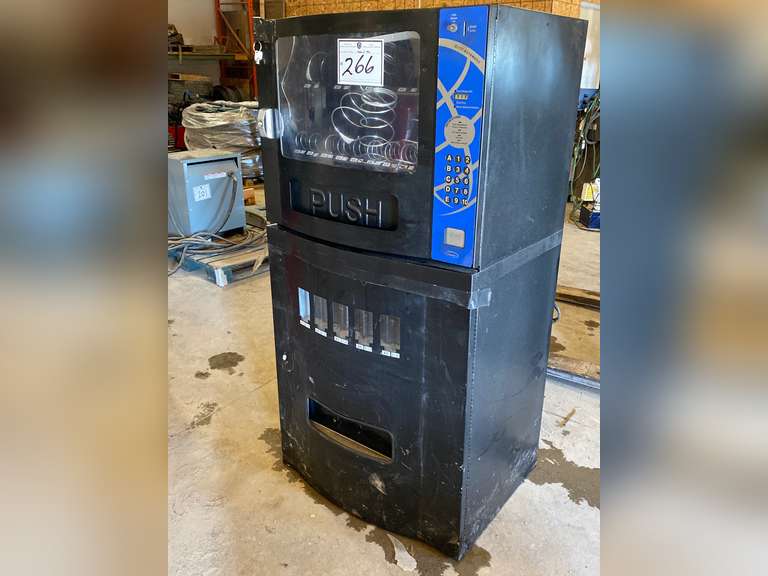 Seaga Manufacturing Vending Machine - Jardine Auctioneers