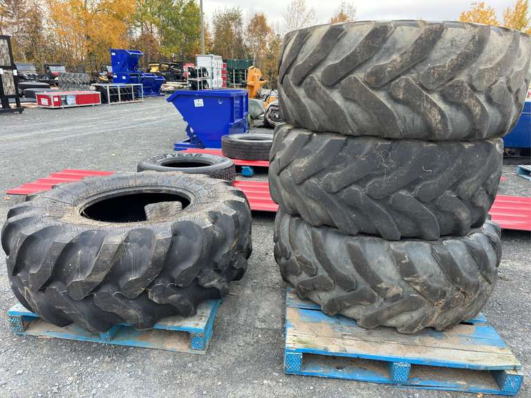 Set of 4 Loader Tires - Jardine Auctioneers