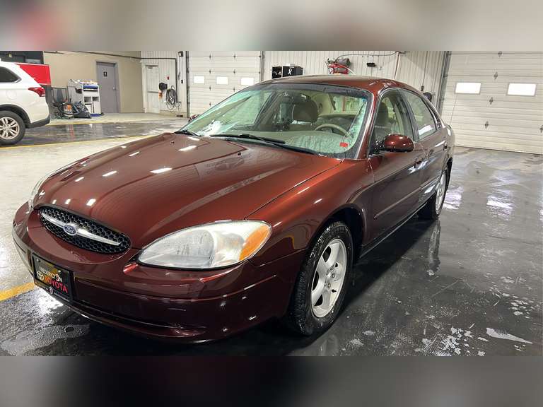 2000 Ford Taurus - Jardine Auctioneers