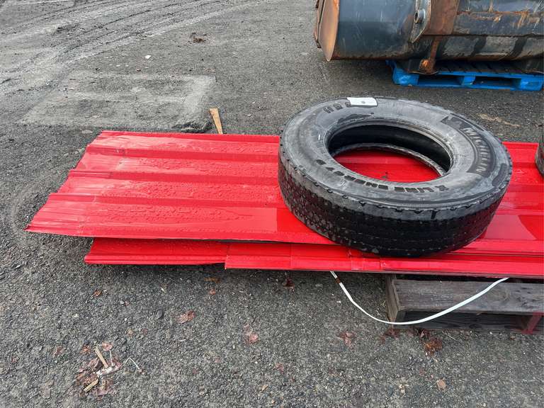 Qty of Assorted Damaged Sheet Metal (JAT) - Jardine Auctioneers