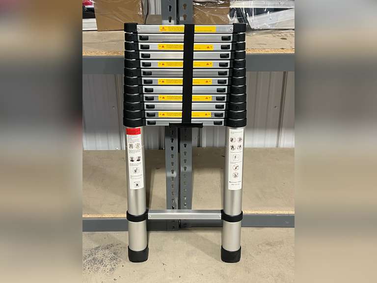 5M TELESCOPIC LADDER - Jardine Auctioneers