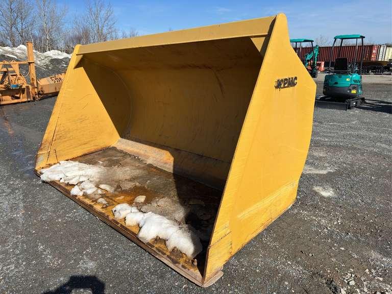 PMC 121” Loader Bucket with Quick Key - Jardine Auctioneers