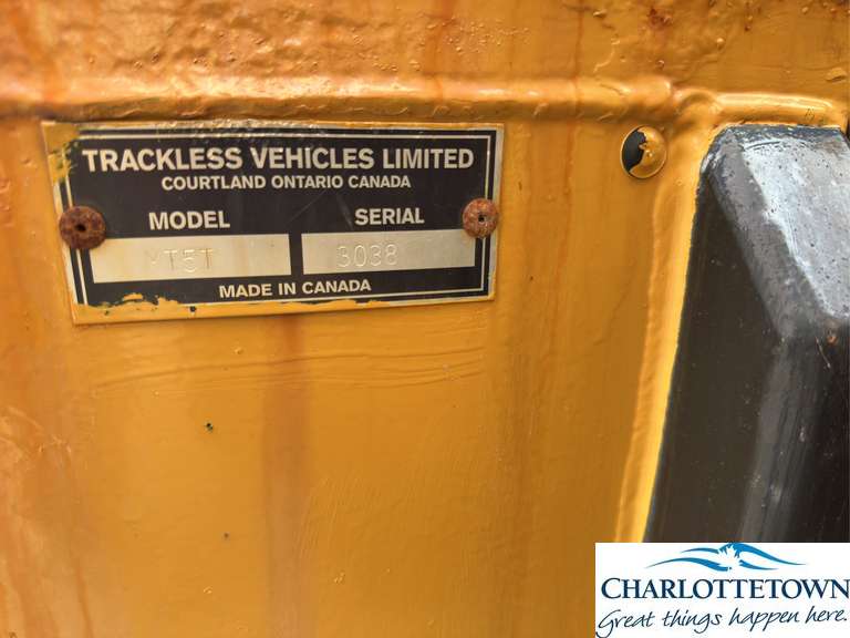 Trackless MT5T with Snowblower - Jardine Auctioneers