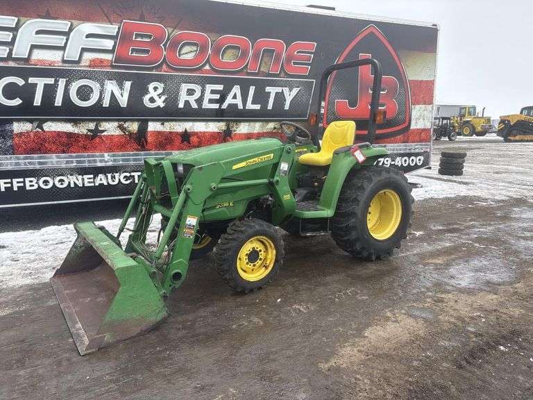 John Deere 3038E Loader Tractor - Jeff Boone Auction and Realty