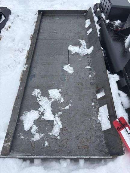 Solid Full Weldable Quick Attach Blank Plates - Jeff Boone Auction and ...