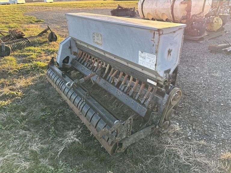 Aera-Vator Seeder - Jeff Boone Auction and Realty
