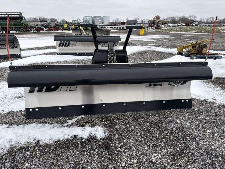 SnowDogg HD80 96in Stainless Straight Blade - Jeff Boone Auction and Realty