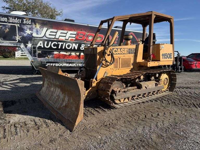 Case 1150E Dozer - Jeff Boone Auction and Realty