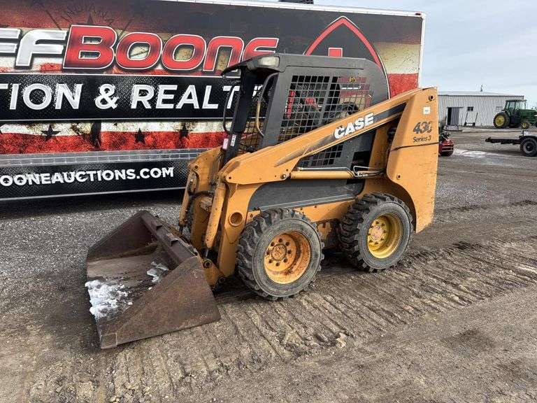 Case 430 Series 3 Skid Steer Loader - Jeff Boone Auction and Realty