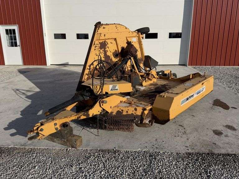 Alamo Eagle 10 Batwing Mower - Jeff Boone Auction and Realty