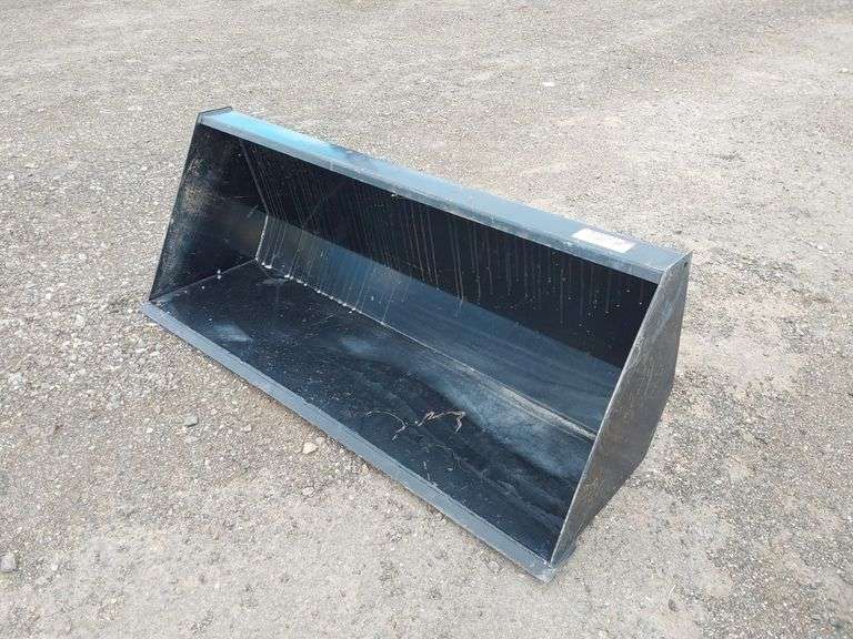 Compact Tractor Loader Bucket - J&J Auctioneers LLC