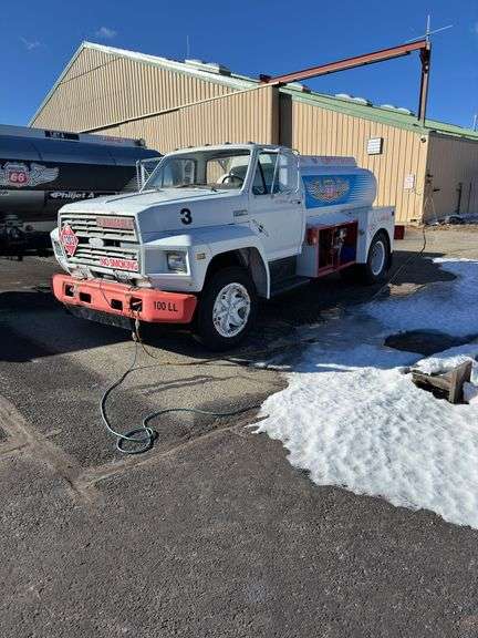 Inoperable 1985 Ford 600 Fuel Truck Angel Fire NM - J&J Auctioneers LLC