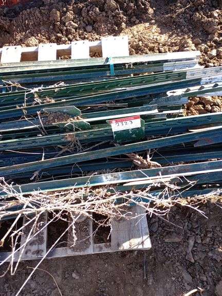 Pallet of Misc Length T Posts - Trinidad CO. - J&J Auctioneers LLC