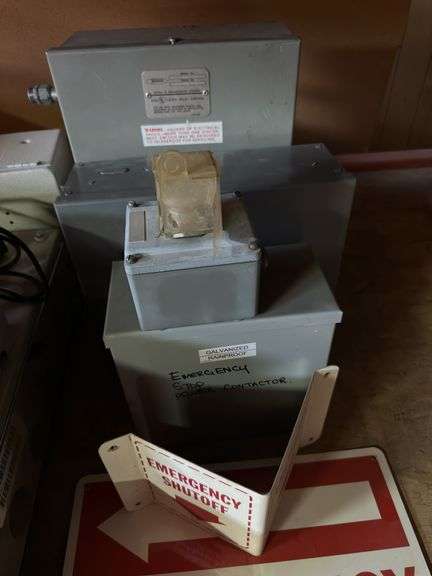 Misc Gilbarco Veeder-Root Fuel Console Parts - J&J Auctioneers LLC