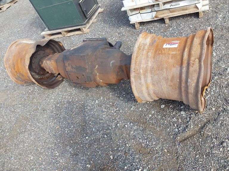 2003 Cat Backhoe Rear Differential - Albuquerque NM - J&J Auctioneers LLC