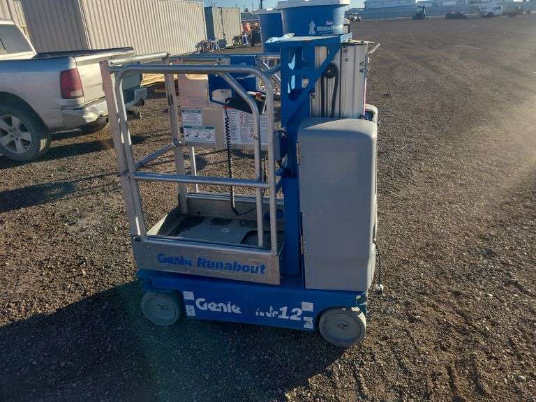 Inoperable 2016 Genie GR-12 Personnel Lift - Albuquerque NM - J&J ...