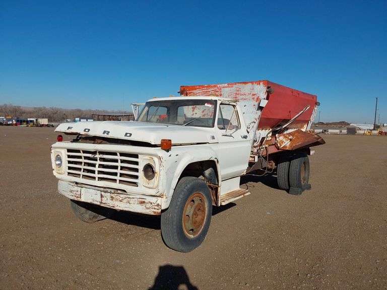 1978 Ford F-600 Cattle Feed Truck - Albuquerque NM - J&J Auctioneers LLC