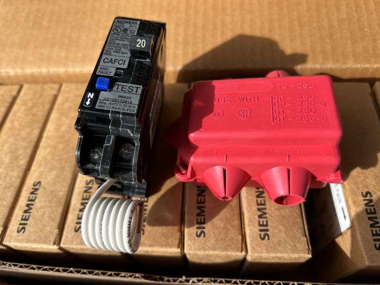 Siemens Circuit Breakers and Riser Panel Lug Kits - Albuquerque NM - J ...