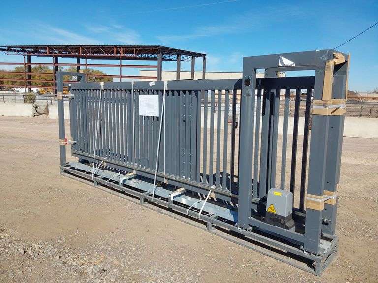 2025 Equippro PF204A 20.4ft Electric Sliding Gate - J&J Auctioneers LLC