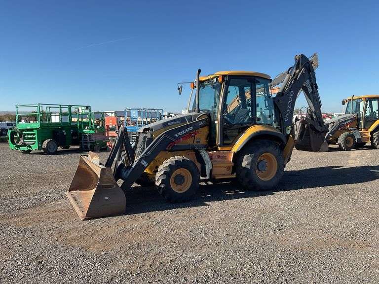 2013 Volvo BL70B 4x4 Loader Backhoe - J&J Auctioneers LLC