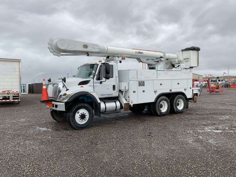 2011 International 7400 6x6 T/A Bucket Truck - J&J Auctioneers LLC