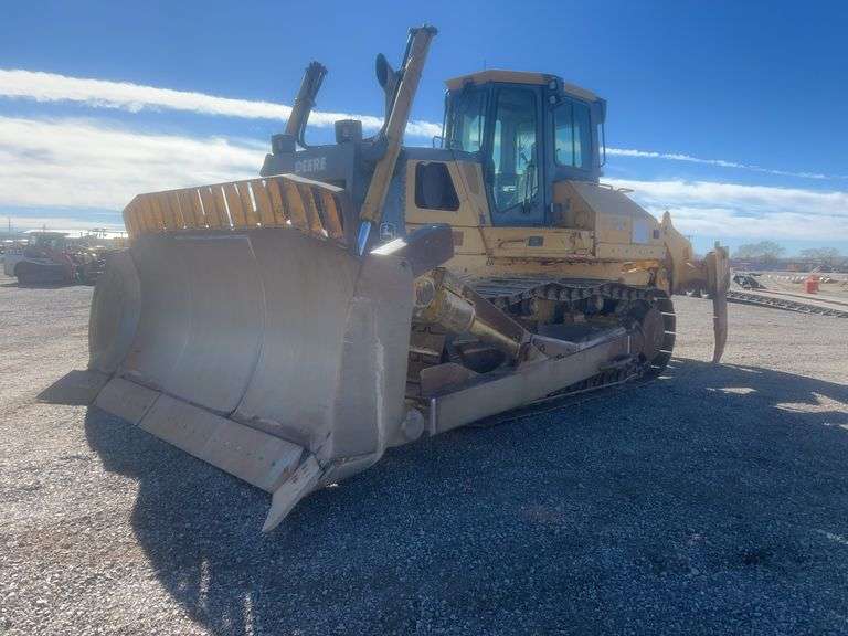 2004 John Deere 1050C Dozer - J&J Auctioneers LLC