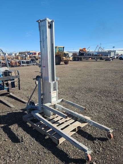 2004 Genie SLC 24 Material Lift - Albuquerque NM - J&J Auctioneers LLC