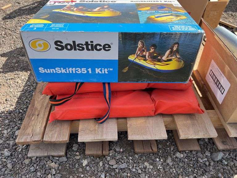 Solstice Sunskiff Inflatable Raft - Albuquerque NM - J&J Auctioneers LLC