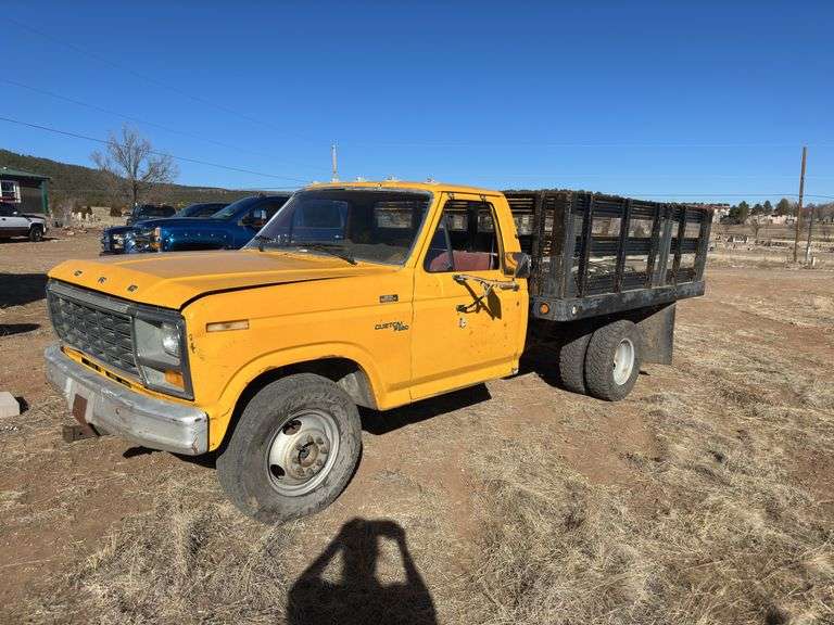 1981 Ford F350 Dump Truck - Las Vegas NM - J&J Auctioneers LLC