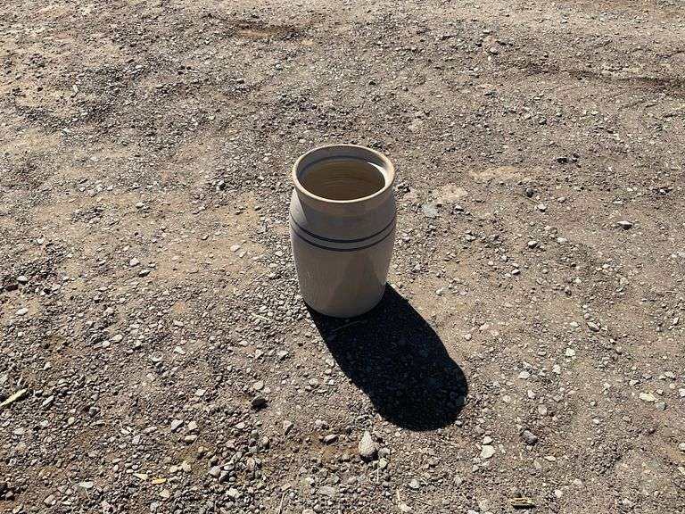 VIntage Marshall Pottery Pot - J&J Auctioneers LLC