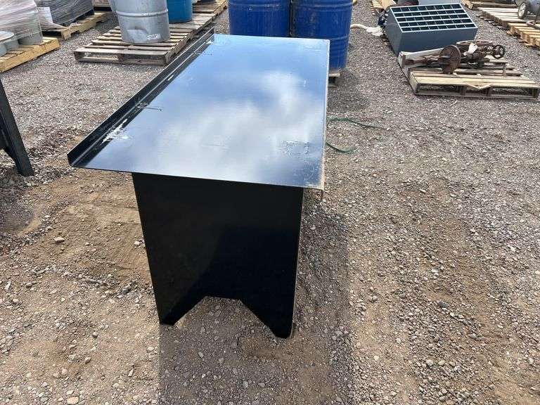 28in x 60in KC Workbench - J&J Auctioneers LLC