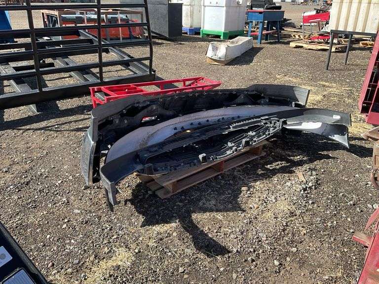 Bumper and Grill, 4 Ft. Metal Ramps - J&J Auctioneers LLC