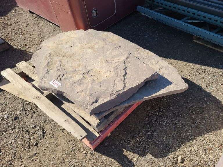 Qty (4) Maroon Flagstone/Red & White Brick - J&J Auctioneers LLC