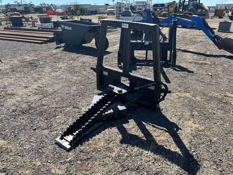 IDIG TX Tree Puller/Grubber - J&J Auctioneers LLC
