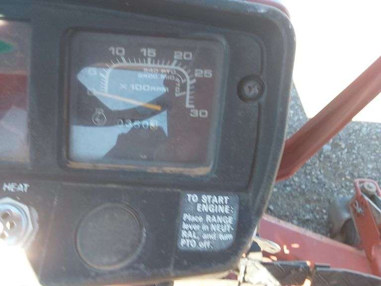 Case International 235 Lawn Tractor - J&J Auctioneers LLC