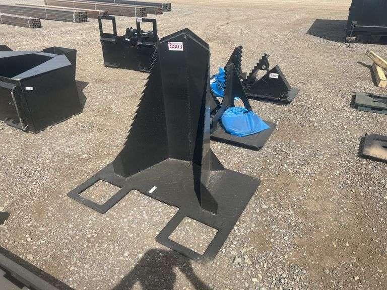 40 in Spade Bucket - J&J Auctioneers LLC