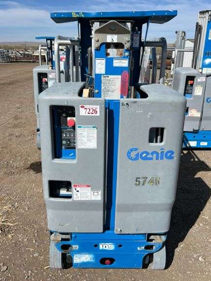 Inoperable Genie GR-15 Personal Lift - J&J Auctioneers LLC