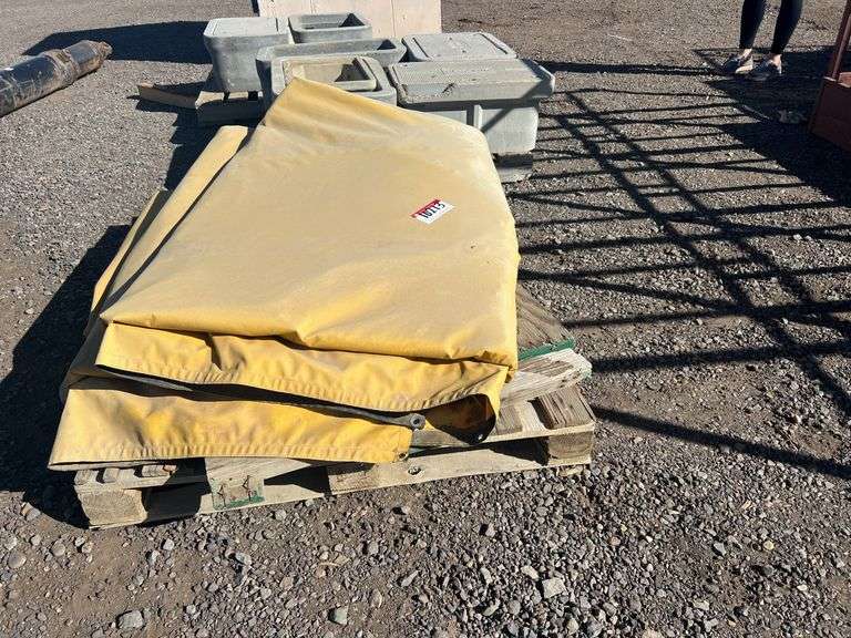 40ft x 40ft Airport Lighting Canvas - J&J Auctioneers LLC