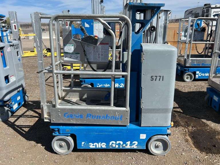 Genie Gr-12 Personnel Lift - J&J Auctioneers LLC