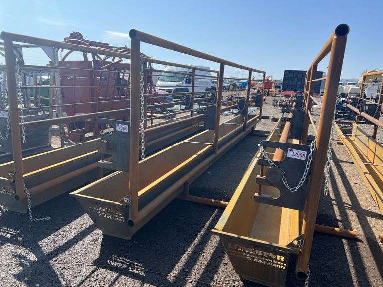 24ft Freestanding Feeder Panel - J&J Auctioneers LLC