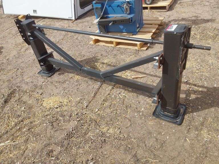 Tractor Trailer Jack - J&J Auctioneers LLC