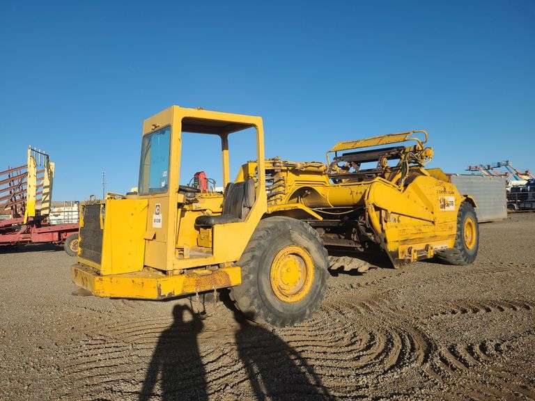 1976 Caterpillar 613B Motor Scraper - J&J Auctioneers LLC