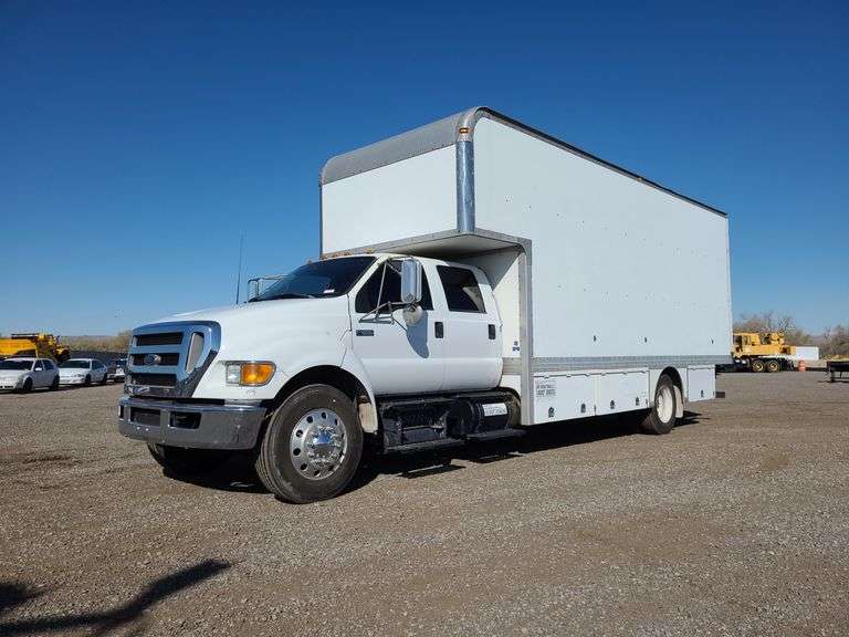 2005 Ford F650 Crew Cab Box Truck - J&J Auctioneers LLC